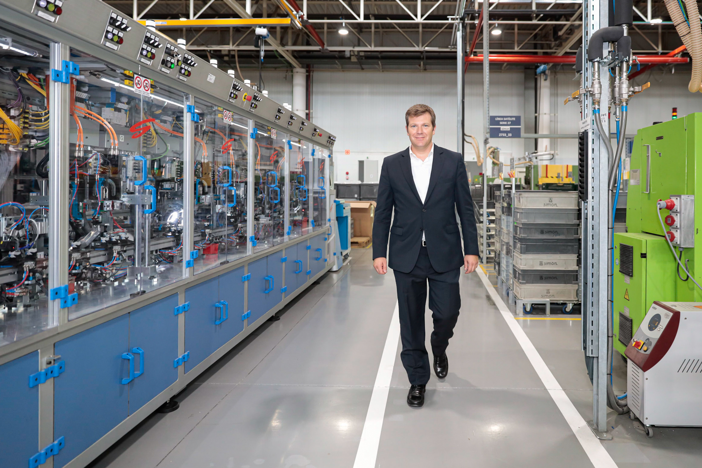 Simon invierte 15 M€ en los últimos avances tecnológicos en su fábrica de Olot | SIMON